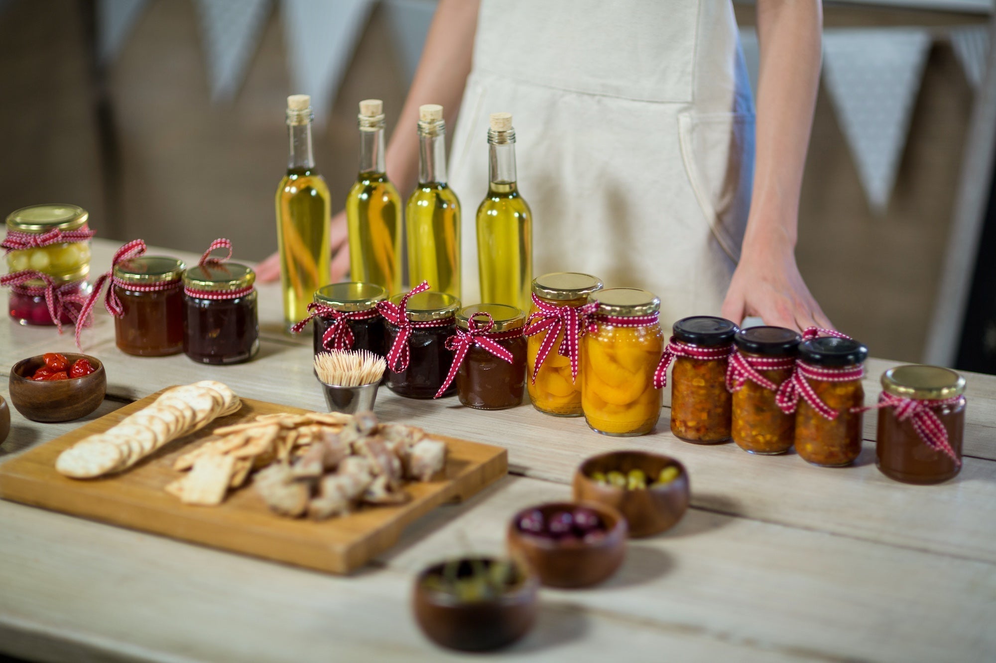 How to Build an Italian Pantry: 10 Essential Ingredients to Keep On Ha ...